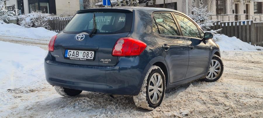 Toyota Auris 2007 in Vilnius, with an engine capacity of 2.00 L and mileage of 294 thousand km for 1950 €, photo 11 on AUTOMOTO.COM.LV