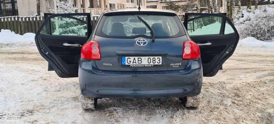 Toyota Auris 2007 in Vilnius, with an engine capacity of 2.00 L and mileage of 294 thousand km for 1950 €, photo 21 on AUTOMOTO.COM.LV