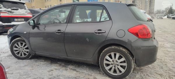 Toyota Auris 2007 Viļņa, ar dzinēja tilpumu 1.60 L un nobraukumu 255 tūkst. km par 3000 €, foto 7 vietnē AUTOMOTO.COM.LV