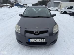 Toyota Auris 2007 in Vilnius, with an engine capacity of 2.00 L and mileage of 375 thousand km for 2100 €, photo 2 on AUTOMOTO.COM.LV