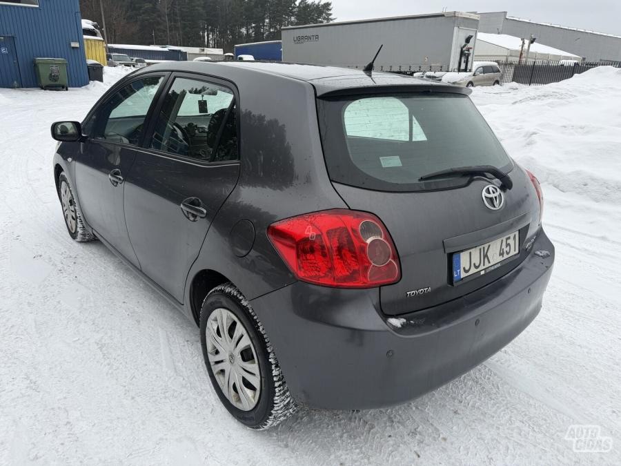 Toyota Auris 2007 in Vilnius, with an engine capacity of 2.00 L and mileage of 375 thousand km for 2100 €, photo 6 on AUTOMOTO.COM.LV