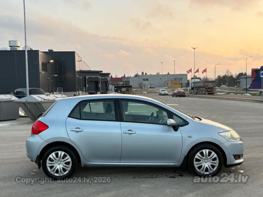 Toyota Auris 2007 Rapla, ar dzinēja tilpumu 1.40 L un nobraukumu 247 tūkst. km par 1750 €, foto 7 vietnē AUTOMOTO.COM.LV