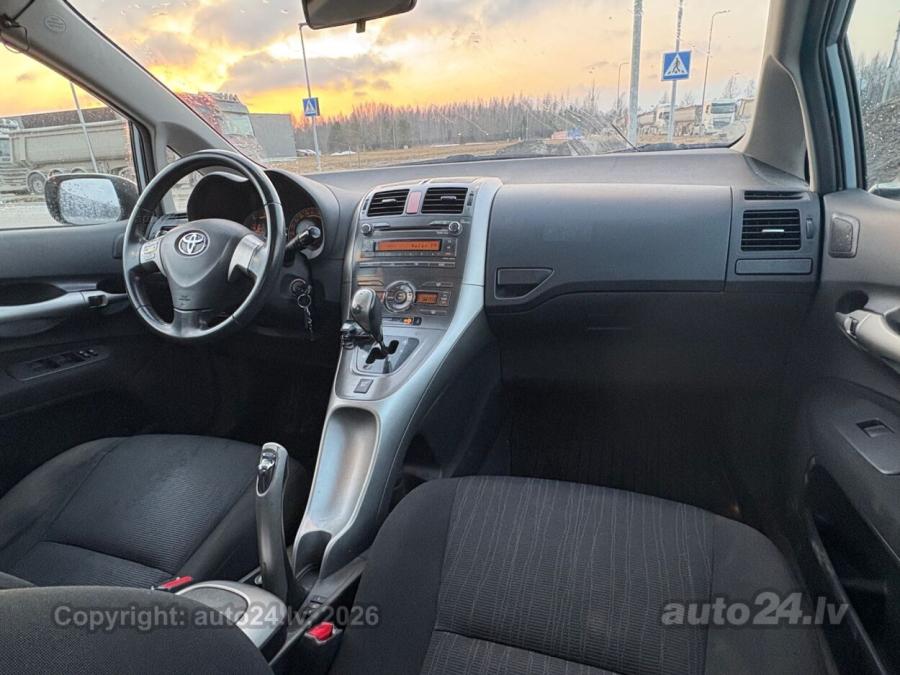 Toyota Auris 2007 Rapla, ar dzinēja tilpumu 1.40 L un nobraukumu 247 tūkst. km par 1750 €, foto 13 vietnē AUTOMOTO.COM.LV