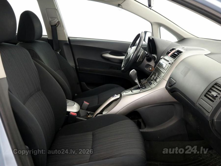 Toyota Auris 2007 in Tallinn, with an engine capacity of 1.40 L and mileage of 247 thousand km for 2499 €, photo 6 on AUTOMOTO.COM.LV