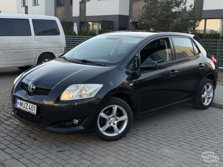 Toyota Auris 2007 Viļņa, ar dzinēja tilpumu 1.40 L un nobraukumu 270 tūkst. km par 2600 €, foto 1 vietnē AUTOMOTO.COM.LV