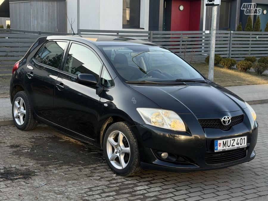 Toyota Auris 2007 Viļņa, ar dzinēja tilpumu 1.40 L un nobraukumu 270 tūkst. km par 2600 €, foto 3 vietnē AUTOMOTO.COM.LV