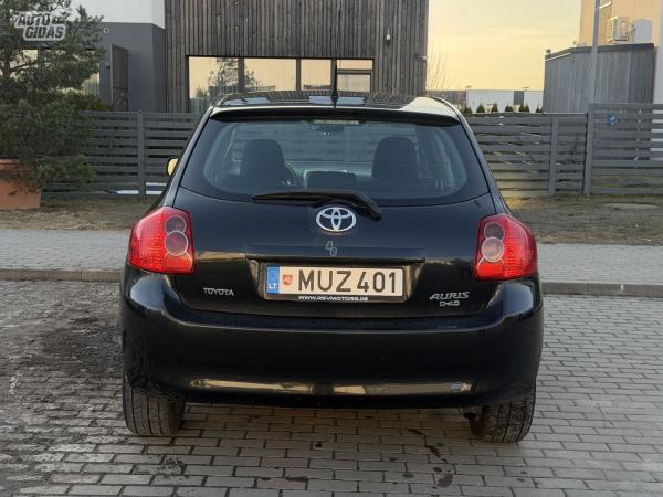 Toyota Auris 2007 Viļņa, ar dzinēja tilpumu 1.40 L un nobraukumu 270 tūkst. km par 2600 €, foto 8 vietnē AUTOMOTO.COM.LV