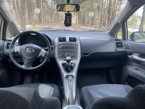 Toyota Auris 2007 Ukmergė, ar dzinēja tilpumu 2.00 L un nobraukumu 278 tūkst. km par 1650 €, foto 5 vietnē AUTOMOTO.COM.LV