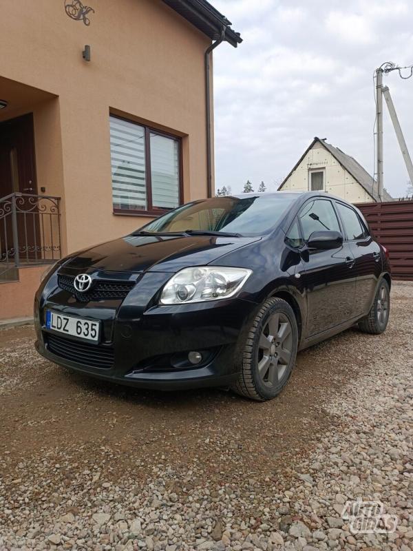 Toyota Auris 2007 Viļņa, ar dzinēja tilpumu 2.00 L un nobraukumu 415 tūkst. km par 1850 €, foto 1 vietnē AUTOMOTO.COM.LV