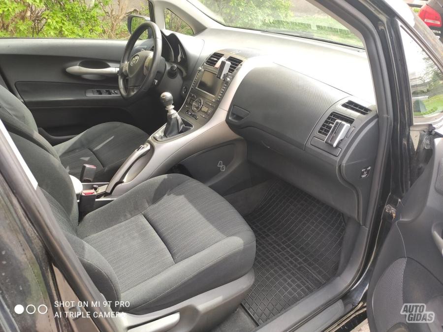 Toyota Auris 2007 Radviliškis, ar dzinēja tilpumu 2.00 L un nobraukumu 321 tūkst. km par 2350 €, foto 7 vietnē AUTOMOTO.COM.LV