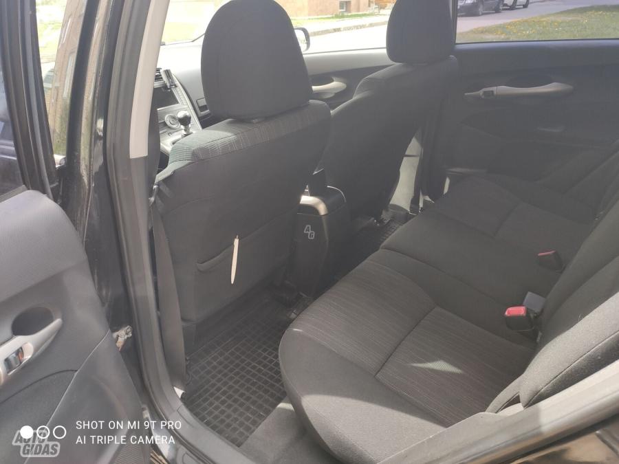 Toyota Auris 2007 Radviliškis, ar dzinēja tilpumu 2.00 L un nobraukumu 321 tūkst. km par 2350 €, foto 8 vietnē AUTOMOTO.COM.LV