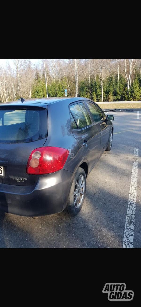 Toyota Auris 2007 in Klaipeda, with an engine capacity of 1.40 L and mileage of 308 thousand km for 680 €, photo 3 on AUTOMOTO.COM.LV