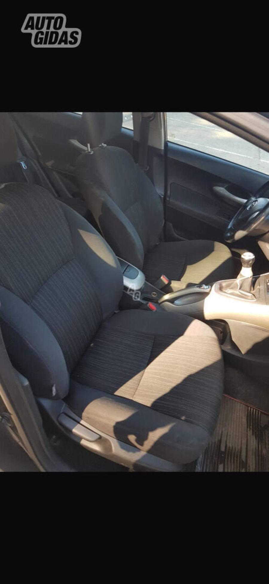 Toyota Auris 2007 Klaipėda, ar dzinēja tilpumu 1.40 L un nobraukumu 308 tūkst. km par 680 €, foto 9 vietnē AUTOMOTO.COM.LV
