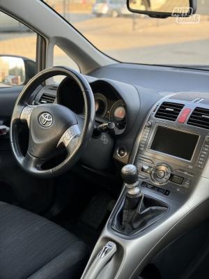 Toyota Auris 2007 in Vilnius, with an engine capacity of 2.00 L and mileage of 306 thousand km for 1800 €, photo 8 on AUTOMOTO.COM.LV