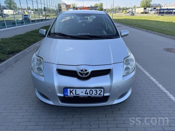 Toyota Auris 2007 Rēzekne, ar dzinēja tilpumu 2.00 L un nobraukumu 385 tūkst. km par 2050 €, foto 2 vietnē AUTOMOTO.COM.LV