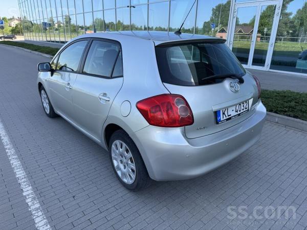Toyota Auris 2007 Rēzekne, ar dzinēja tilpumu 2.00 L un nobraukumu 385 tūkst. km par 2050 €, foto 4 vietnē AUTOMOTO.COM.LV
