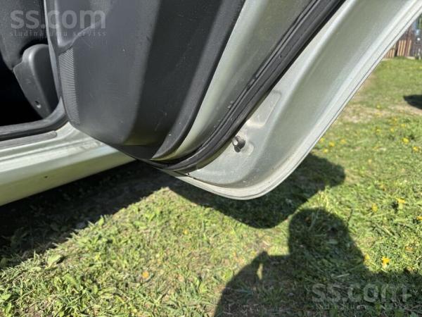 Toyota Auris 2007 Rēzekne, ar dzinēja tilpumu 2.00 L un nobraukumu 385 tūkst. km par 2050 €, foto 10 vietnē AUTOMOTO.COM.LV