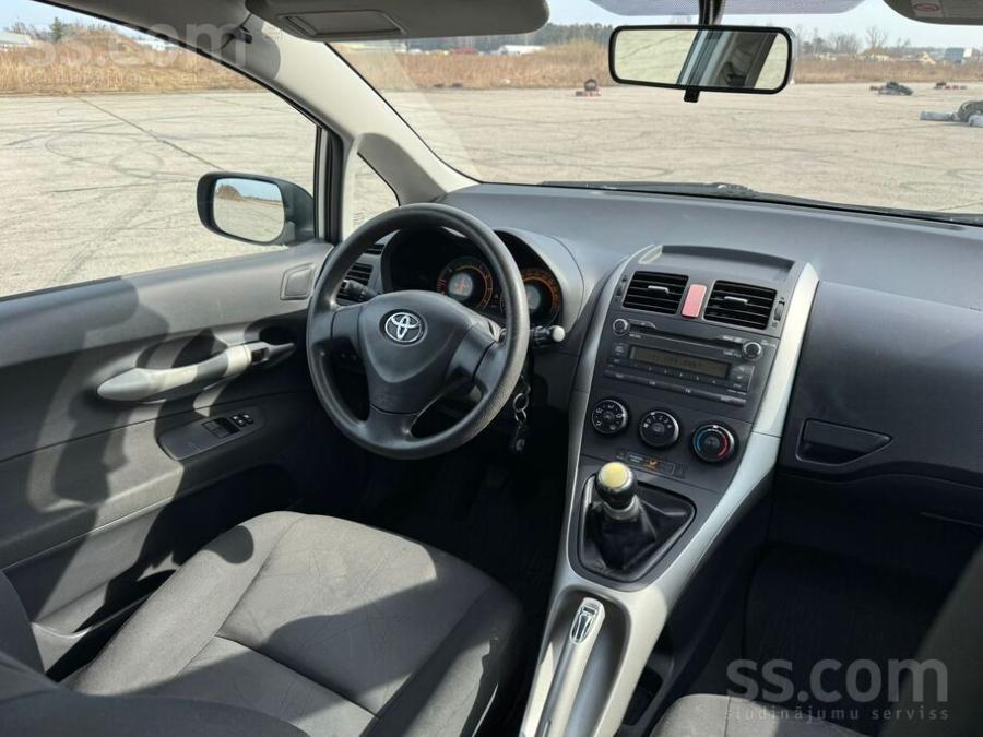 Toyota Auris 2007 in Riga, with an engine capacity of 1.60 L and mileage of 0 thousand km for 2499 €, photo 11 on AUTOMOTO.COM.LV
