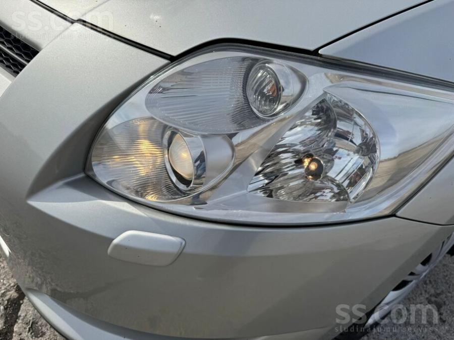 Toyota Auris 2007 in Riga, with an engine capacity of 1.60 L and mileage of 0 thousand km for 2499 €, photo 23 on AUTOMOTO.COM.LV