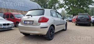 Toyota Auris 2007 in Valmiera, with an engine capacity of 2.00 L and mileage of 322 thousand km for 1700 €, photo 4 on AUTOMOTO.COM.LV