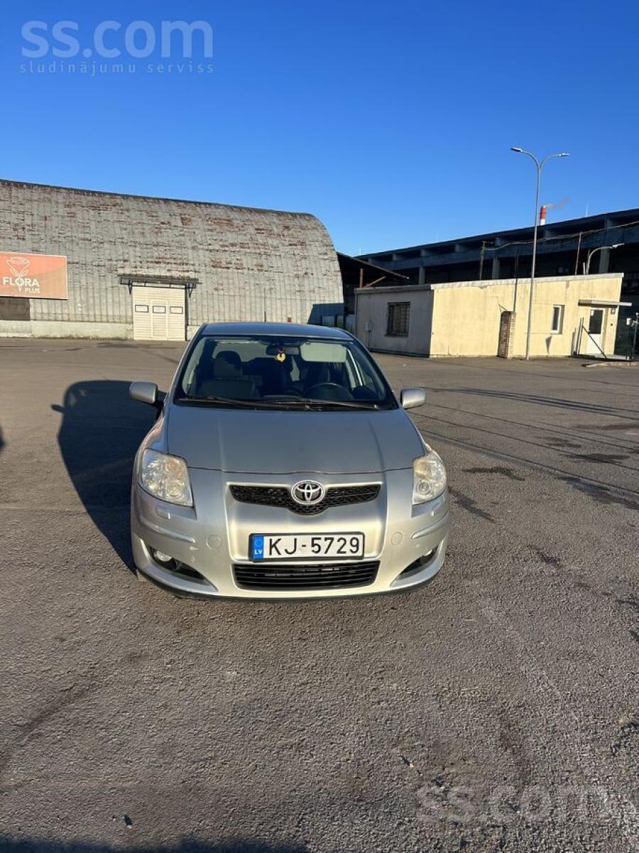 Toyota Auris 2007 Rīga, ar dzinēja tilpumu 1.60 L un nobraukumu 190 tūkst. km par 3100 €, foto 3 vietnē AUTOMOTO.COM.LV