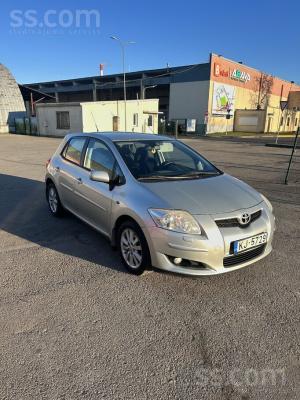 Toyota Auris 2007 Rīga, ar dzinēja tilpumu 1.60 L un nobraukumu 190 tūkst. km par 3100 €, foto 4 vietnē AUTOMOTO.COM.LV
