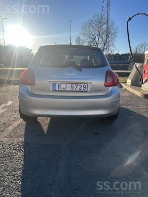 Toyota Auris 2007 Rīga, ar dzinēja tilpumu 1.60 L un nobraukumu 190 tūkst. km par 3100 €, foto 5 vietnē AUTOMOTO.COM.LV