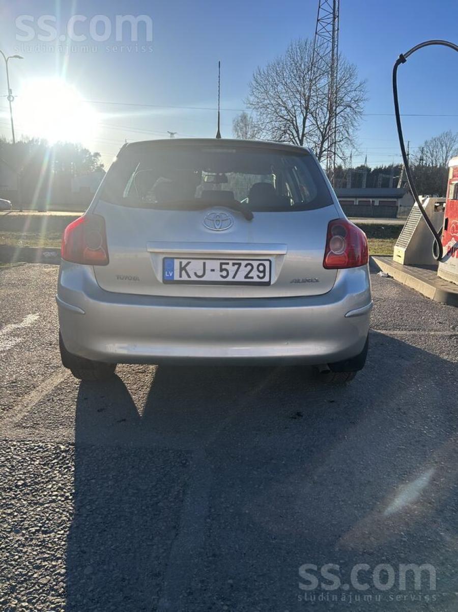 Toyota Auris 2007 Rīga, ar dzinēja tilpumu 1.60 L un nobraukumu 190 tūkst. km par 3100 €, foto 5 vietnē AUTOMOTO.COM.LV