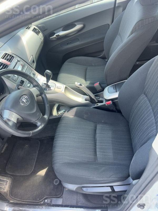 Toyota Auris 2007 Rīga, ar dzinēja tilpumu 1.60 L un nobraukumu 190 tūkst. km par 3100 €, foto 7 vietnē AUTOMOTO.COM.LV
