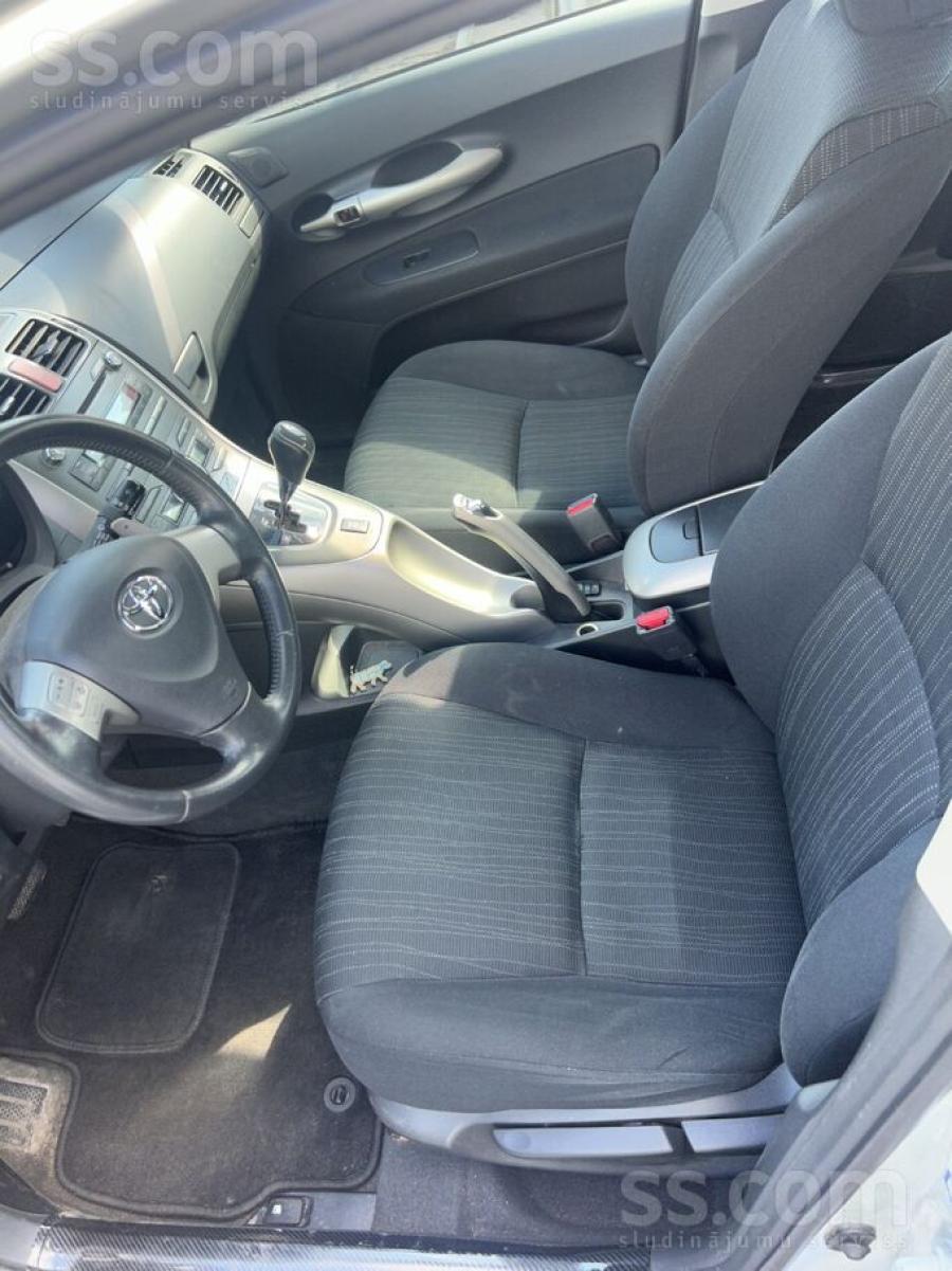 Toyota Auris 2007 Rīga, ar dzinēja tilpumu 1.60 L un nobraukumu 190 tūkst. km par 3100 €, foto 8 vietnē AUTOMOTO.COM.LV