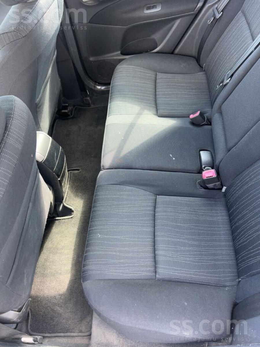 Toyota Auris 2007 Rīga, ar dzinēja tilpumu 1.60 L un nobraukumu 190 tūkst. km par 3100 €, foto 9 vietnē AUTOMOTO.COM.LV