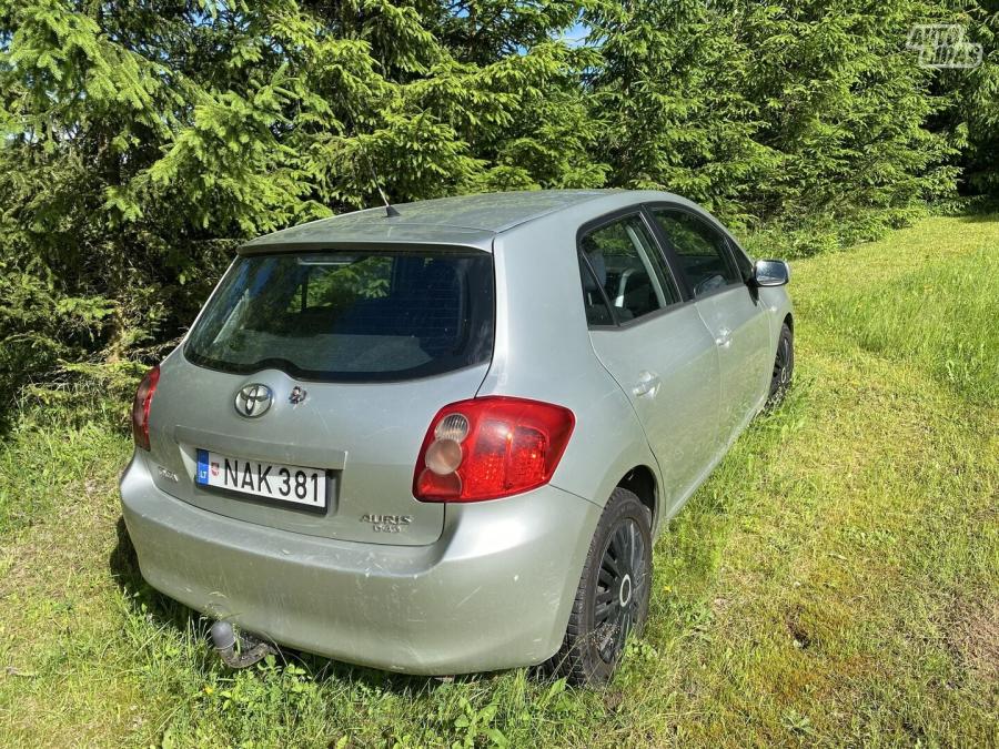 Toyota Auris 2007 Ukmergė, ar dzinēja tilpumu 2.00 L un nobraukumu 278 tūkst. km par 750 €, foto 3 vietnē AUTOMOTO.COM.LV