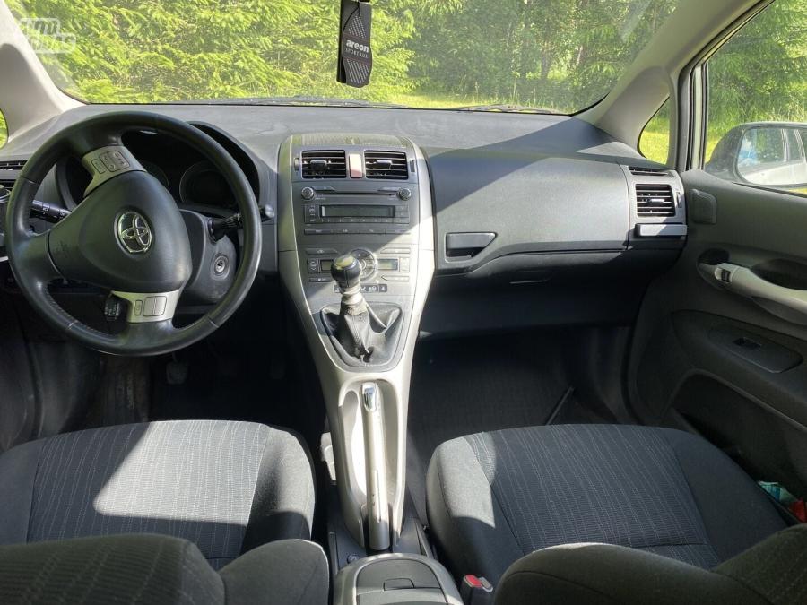 Toyota Auris 2007 Ukmergė, ar dzinēja tilpumu 2.00 L un nobraukumu 278 tūkst. km par 750 €, foto 6 vietnē AUTOMOTO.COM.LV