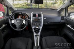 Toyota Auris 2007 in Riga, with an engine capacity of 1.60 L and mileage of 113 thousand km for 3200 €, photo 10 on AUTOMOTO.COM.LV