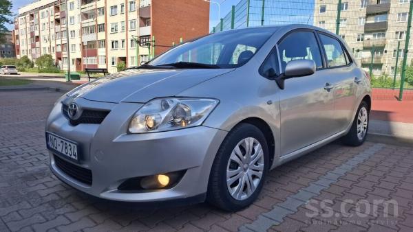 Toyota Auris 2007 Daugavpils, ar dzinēja tilpumu 2.00 L un nobraukumu 247 tūkst. km par 1700 €, foto 3 vietnē AUTOMOTO.COM.LV