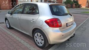 Toyota Auris 2007 in Daugavpils, with an engine capacity of 2.00 L and mileage of 247 thousand km for 1700 €, photo 7 on AUTOMOTO.COM.LV