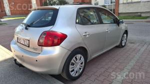Toyota Auris 2007 in Daugavpils, with an engine capacity of 2.00 L and mileage of 247 thousand km for 1700 €, photo 9 on AUTOMOTO.COM.LV