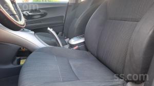 Toyota Auris 2007 in Daugavpils, with an engine capacity of 2.00 L and mileage of 247 thousand km for 1700 €, photo 14 on AUTOMOTO.COM.LV