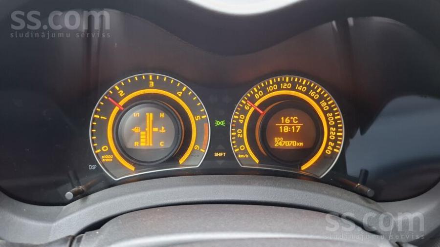 Toyota Auris 2007 in Daugavpils, with an engine capacity of 2.00 L and mileage of 247 thousand km for 1700 €, photo 15 on AUTOMOTO.COM.LV