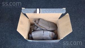 Toyota Auris 2007 in Daugavpils, with an engine capacity of 2.00 L and mileage of 247 thousand km for 1700 €, photo 20 on AUTOMOTO.COM.LV