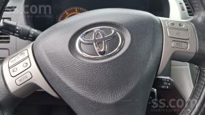 Toyota Auris 2007 in Daugavpils, with an engine capacity of 2.00 L and mileage of 247 thousand km for 1700 €, photo 28 on AUTOMOTO.COM.LV