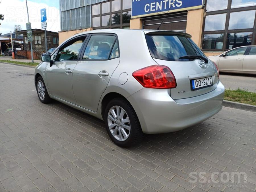 Toyota Auris 2007 Rīga, ar dzinēja tilpumu 1.60 L un nobraukumu 154 tūkst. km par 3900 €, foto 4 vietnē AUTOMOTO.COM.LV