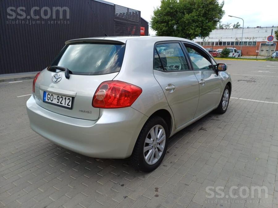 Toyota Auris 2007 Rīga, ar dzinēja tilpumu 1.60 L un nobraukumu 154 tūkst. km par 3900 €, foto 5 vietnē AUTOMOTO.COM.LV