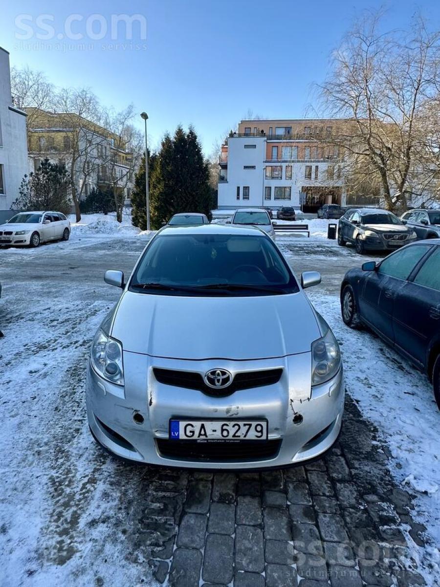 Toyota Auris 2007 Rīga, ar dzinēja tilpumu 2.20 L un nobraukumu 267 tūkst. km par 1499 €, foto 3 vietnē AUTOMOTO.COM.LV