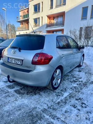 Toyota Auris 2007 Rīga, ar dzinēja tilpumu 2.20 L un nobraukumu 267 tūkst. km par 1499 €, foto 4 vietnē AUTOMOTO.COM.LV