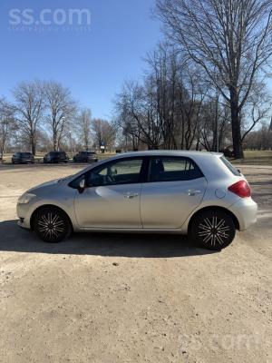 Toyota Auris 2007 Rīga, ar dzinēja tilpumu 2.00 L un nobraukumu 230 tūkst. km par 1900 €, foto 9 vietnē AUTOMOTO.COM.LV