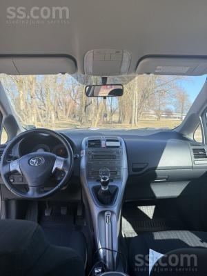 Toyota Auris 2007 Rīga, ar dzinēja tilpumu 2.00 L un nobraukumu 230 tūkst. km par 1900 €, foto 11 vietnē AUTOMOTO.COM.LV