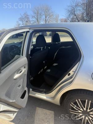 Toyota Auris 2007 Rīga, ar dzinēja tilpumu 2.00 L un nobraukumu 230 tūkst. km par 1900 €, foto 13 vietnē AUTOMOTO.COM.LV