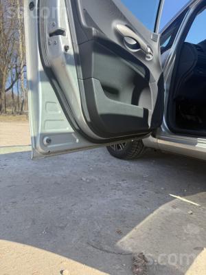 Toyota Auris 2007 Rīga, ar dzinēja tilpumu 2.00 L un nobraukumu 230 tūkst. km par 1900 €, foto 15 vietnē AUTOMOTO.COM.LV