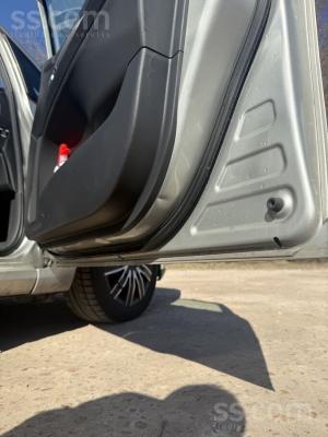 Toyota Auris 2007 Rīga, ar dzinēja tilpumu 2.00 L un nobraukumu 230 tūkst. km par 1900 €, foto 18 vietnē AUTOMOTO.COM.LV
